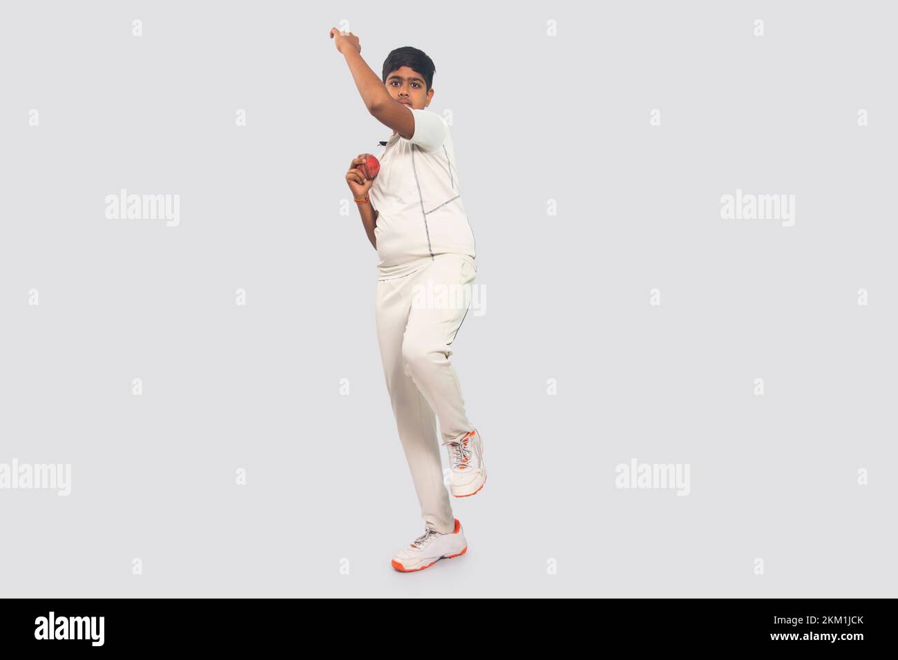 Bowling player front view hi-res stock photography and images - Alamy