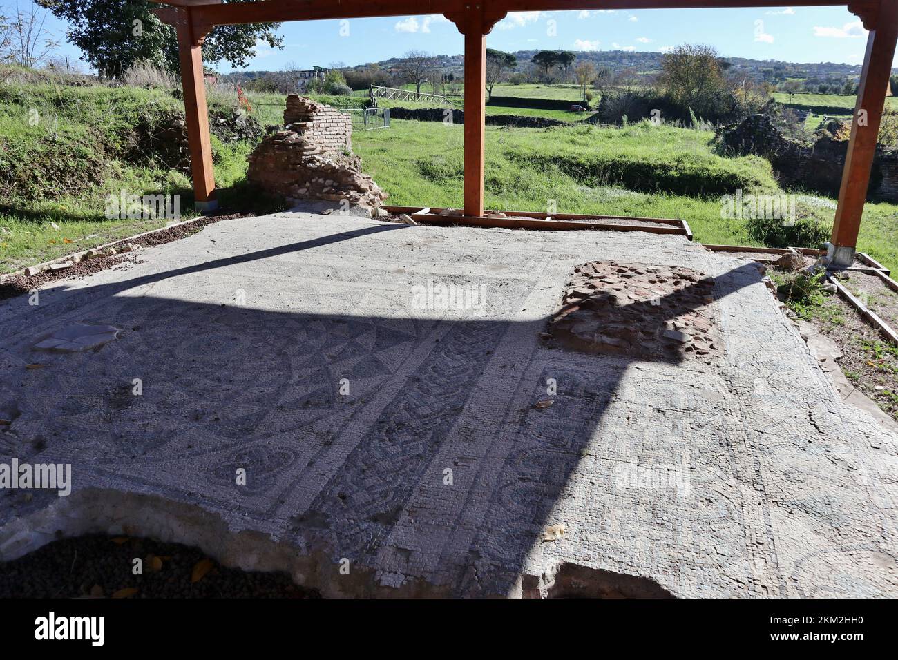 Pavimento romano a mosaico hi-res stock photography and images - Alamy