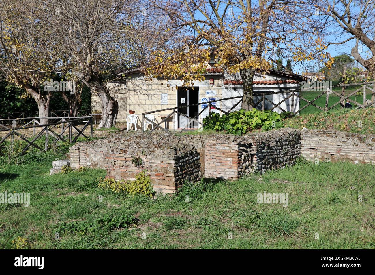 Passo romano hi-res stock photography and images - Alamy