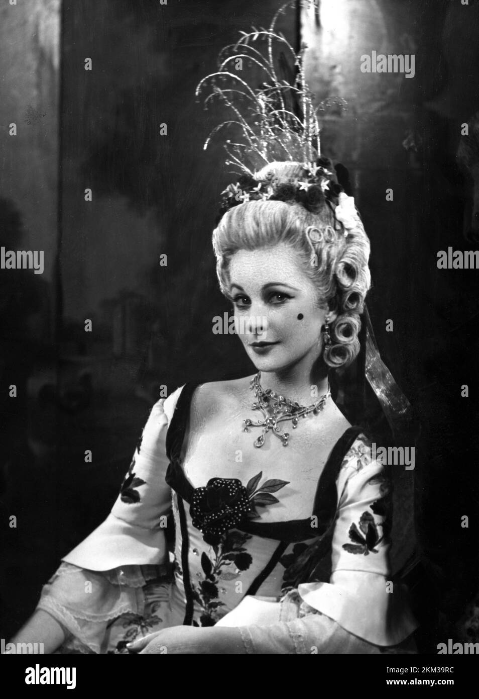 VIVIEN LEIGH Portrait as Lady Teazle in costume designed by CECIL ...