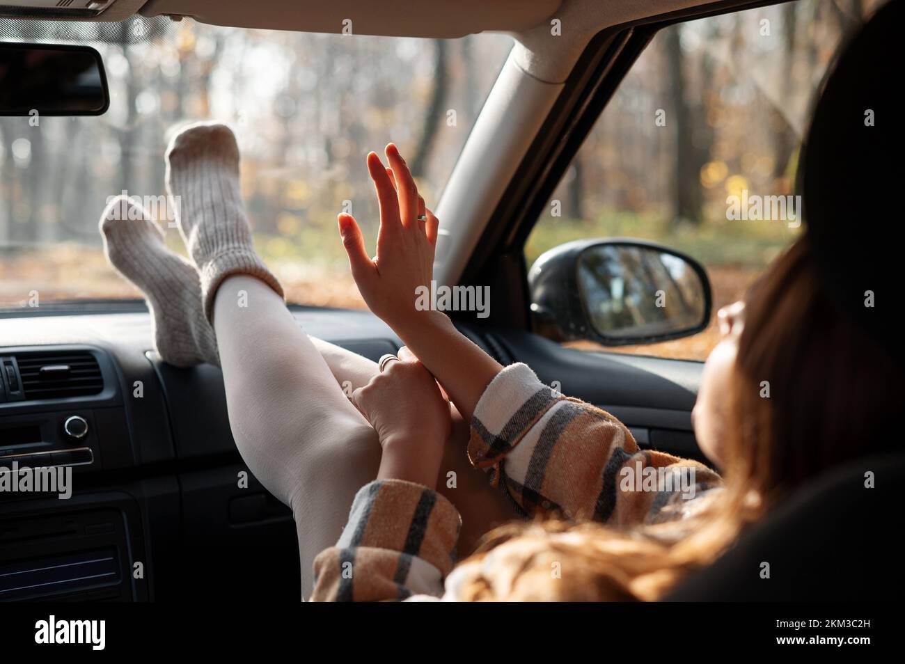 Car with legs hi-res stock photography and images - Alamy