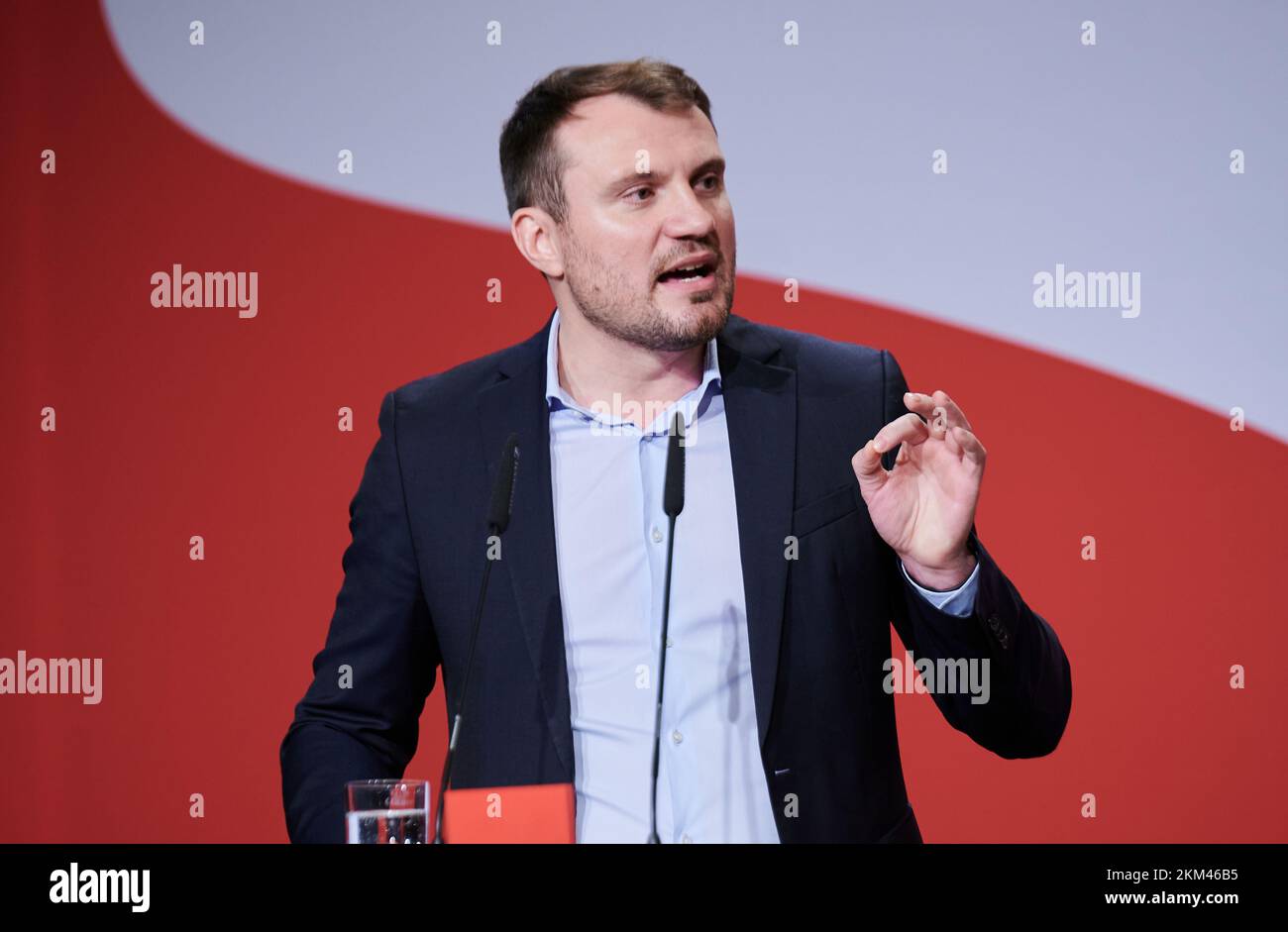 Cottbus, Germany. 26th Nov, 2022. Daniel Keller (SPD) speaks at the ...