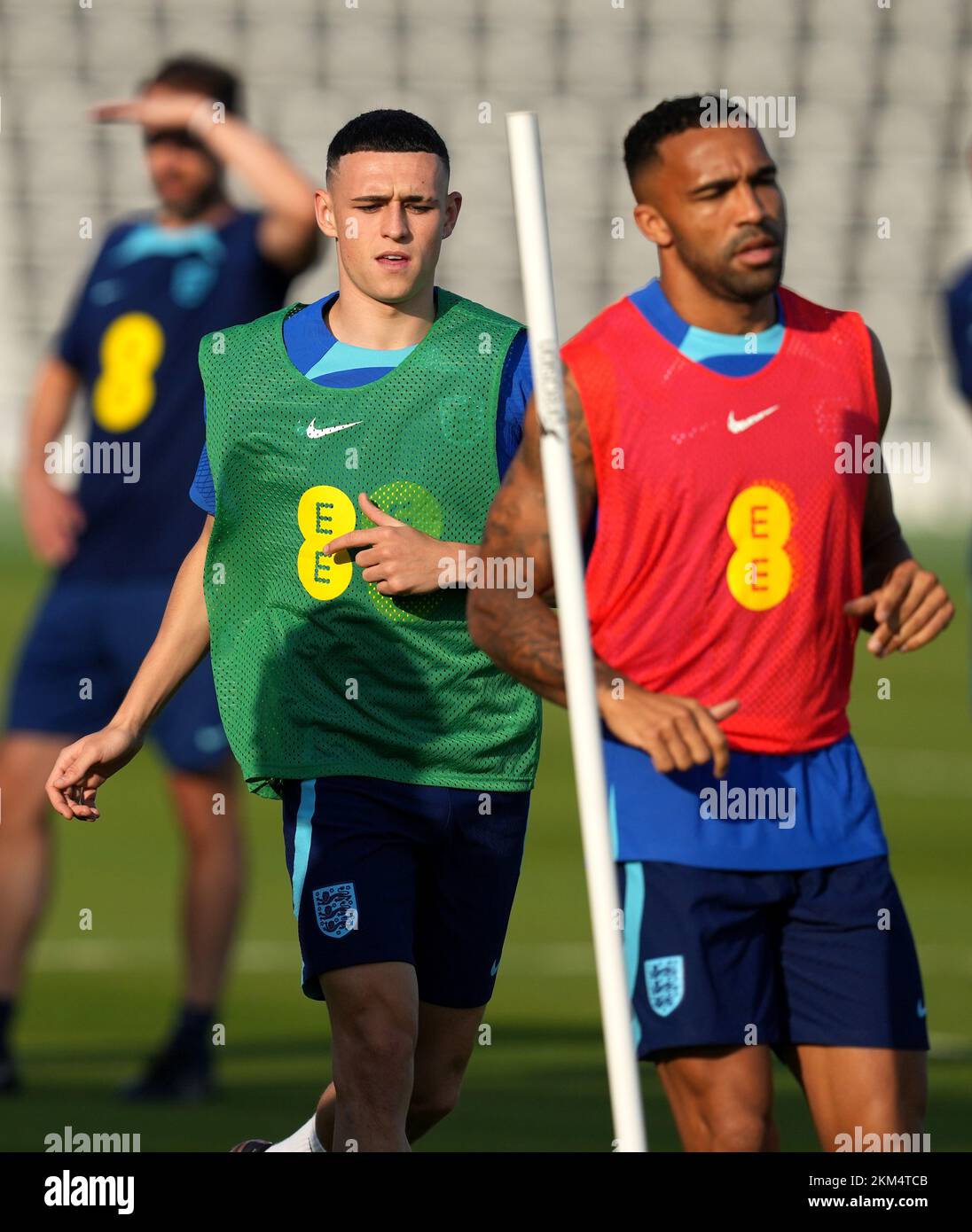 England's Phil Foden and Callum Wilson (right) during a training ...