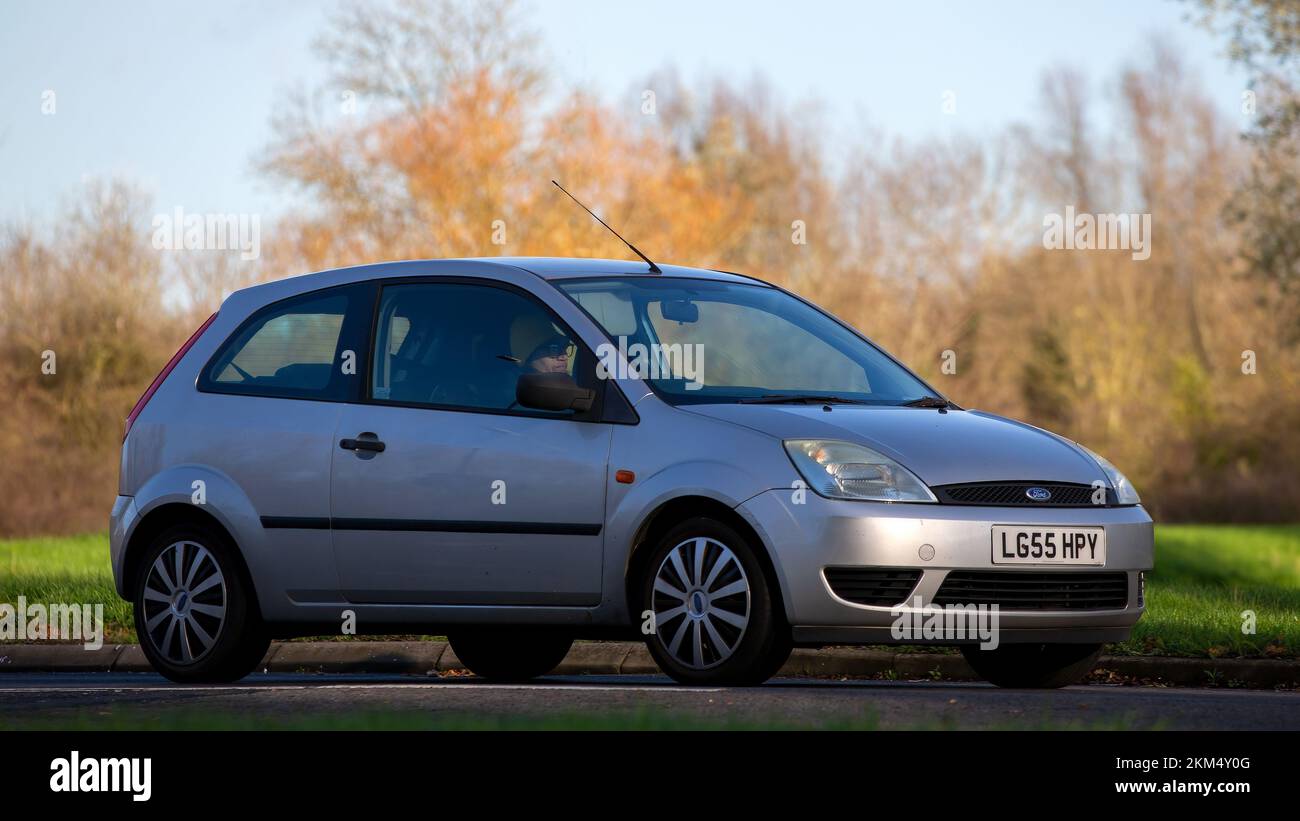 2005 silver ford fiesta hatchback car Stock Photo - Alamy