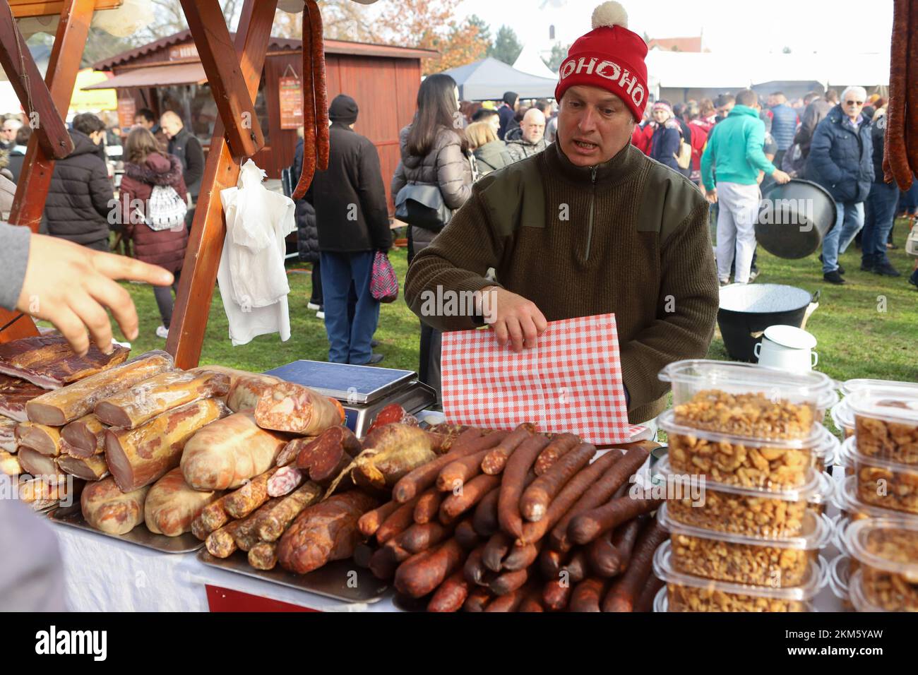Cracklings winter fair hi-res stock photography and images - Alamy