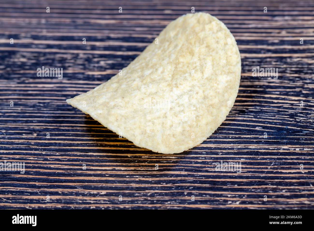 Crispy potato chips hi-res stock photography and images - Alamy