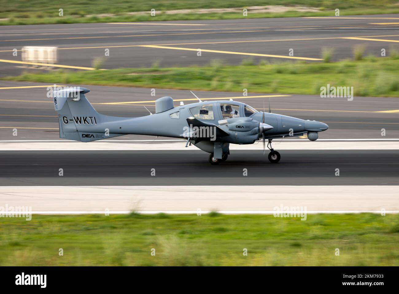 Diamond-Executive Aviation Diamond DA-62MPP (Reg.: G-WKTI) rolling ...