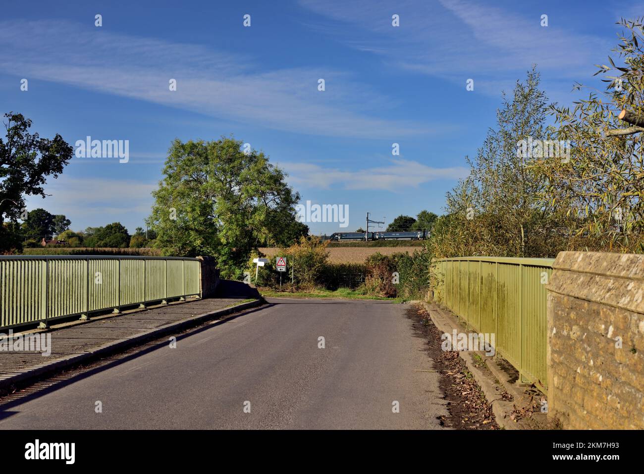 The river Avon bridge at Kellaways, part of Maud Heath's Causeway, as ...