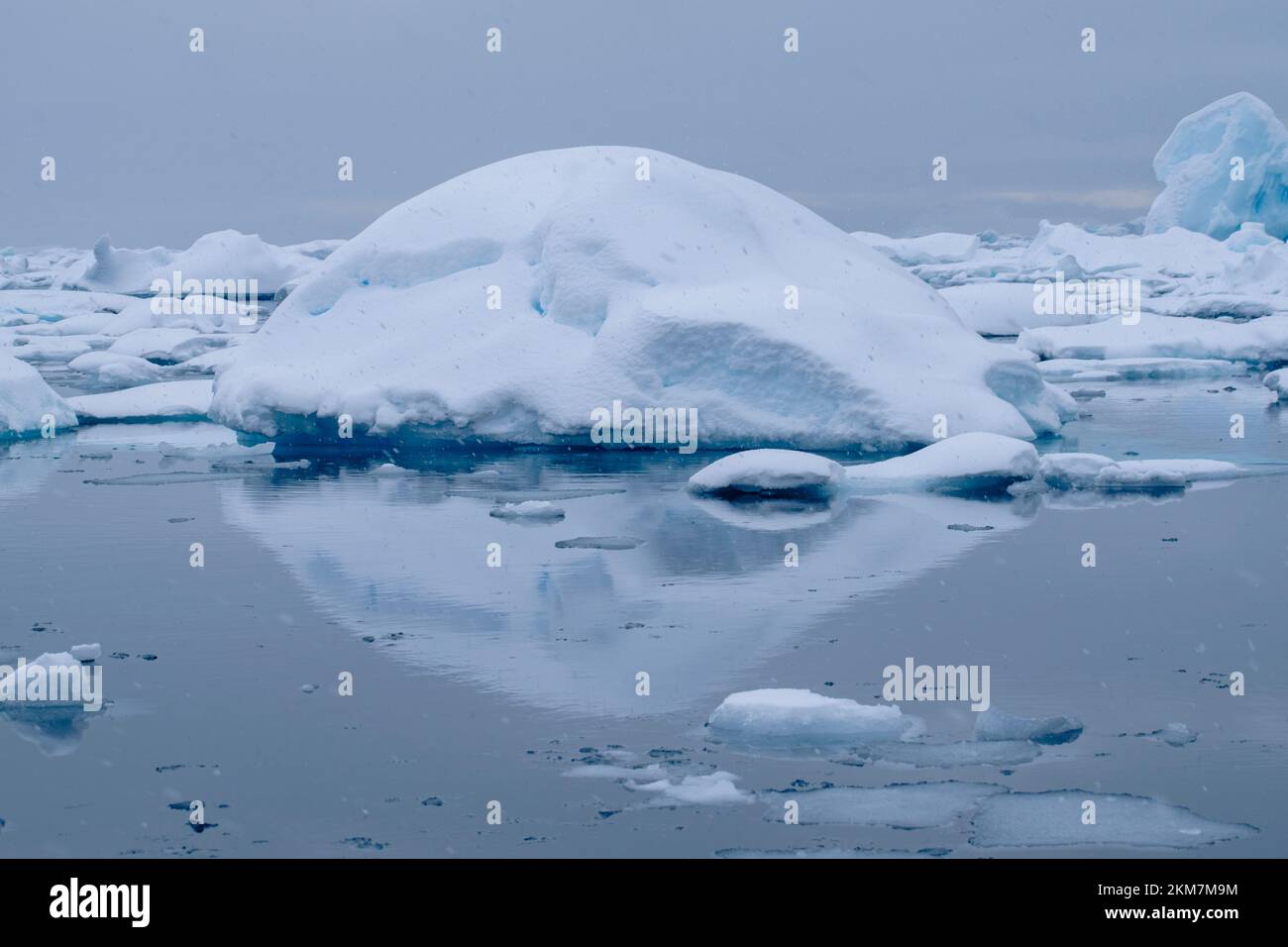 The Ice feild's and icebergs flowing in the Antarcatica Ocean. With ...