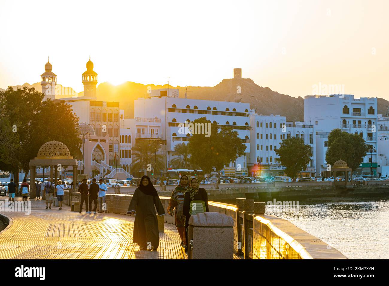 Traditional Omani architecture. Old Town of Muscat along Mutrah ...