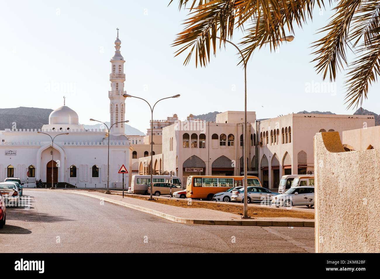Traditional Omani architecture. Old Town of Muscat along Mutrah ...