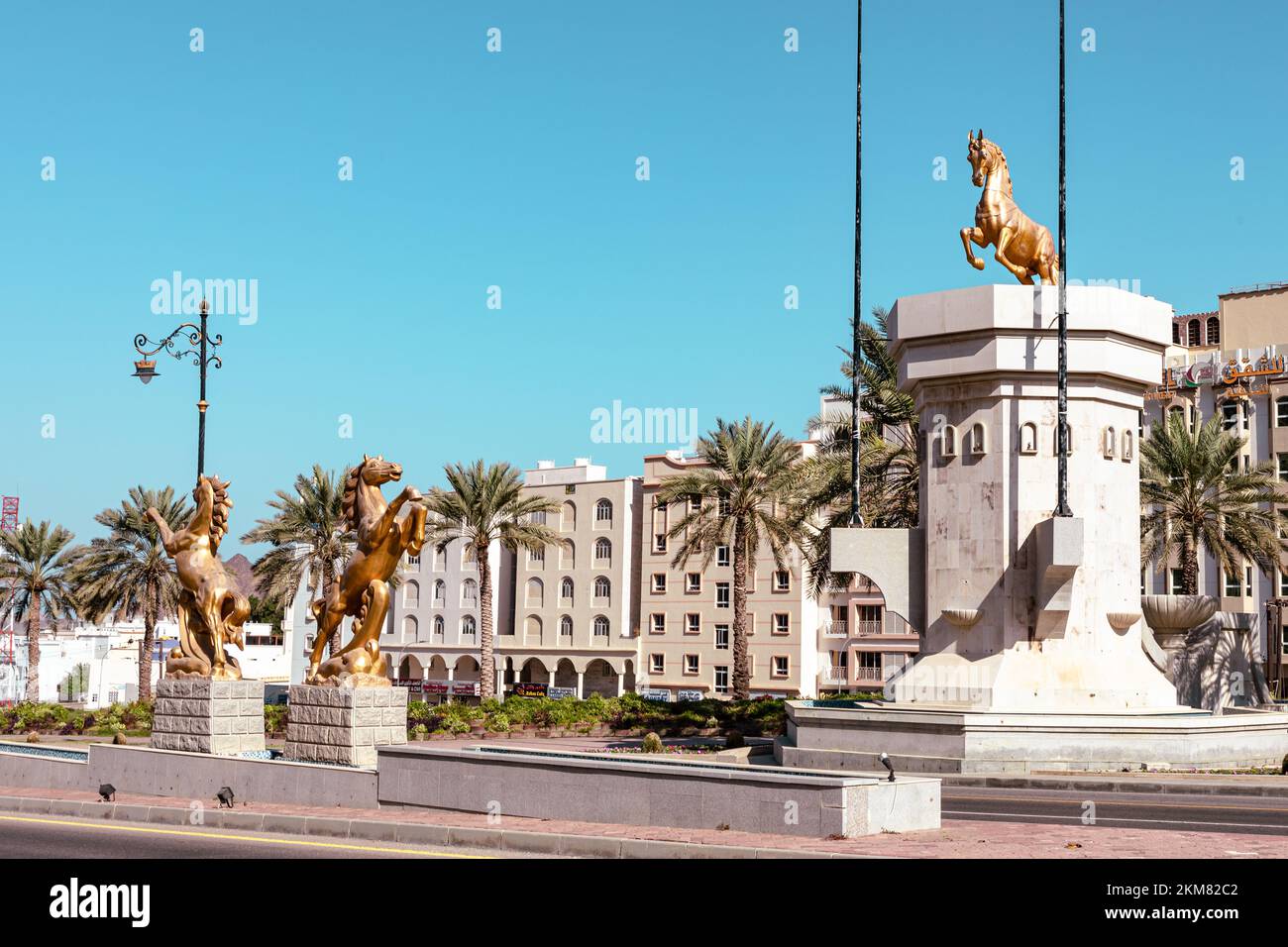 Traditional Omani architecture. Old Town of Muscat along Mutrah ...