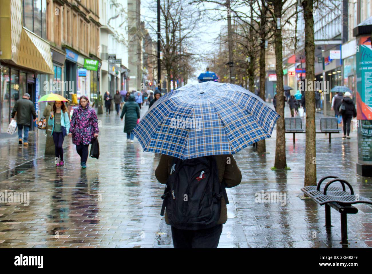 Glasgow, Scotland, UK 26th November, 2022. UK Weather: Raining Hard ...