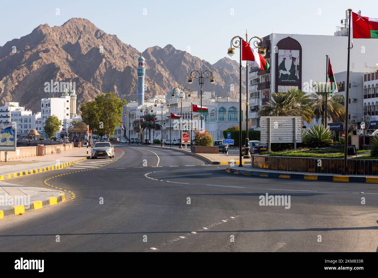 Traditional Omani architecture. Old Town of Muscat along Mutrah ...