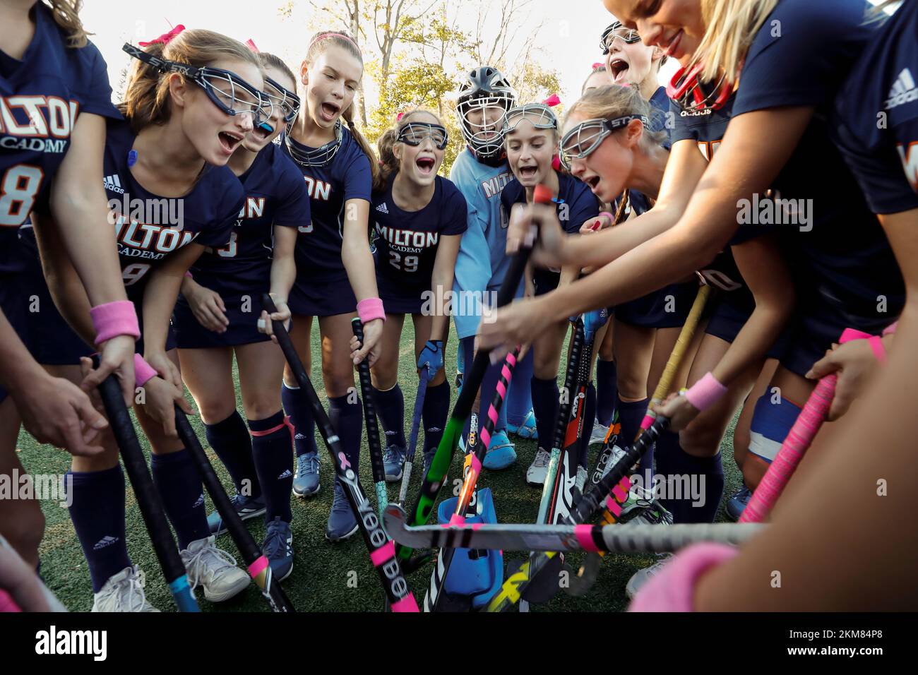 Teen hockey girls team hi-res stock photography and images - Alamy