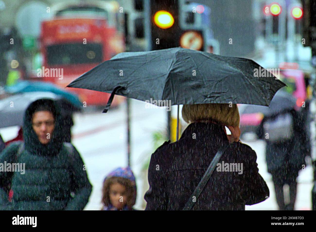Glasgow, Scotland, UK 26th November, 2022. UK Weather: Raining Hard ...