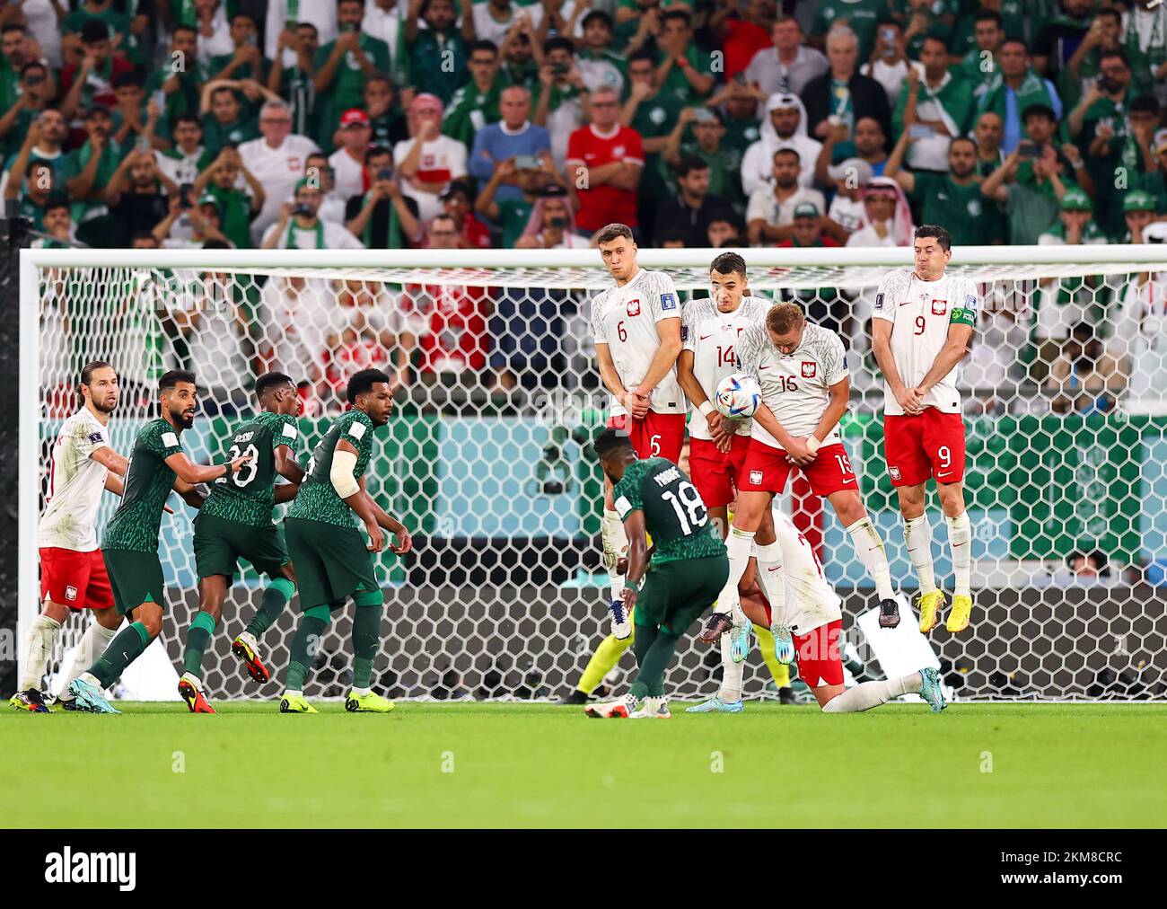 Freekick qatar hi-res stock photography and images - Alamy