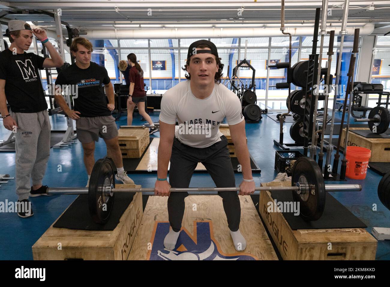 Student students competition sports hi-res stock photography and images ...