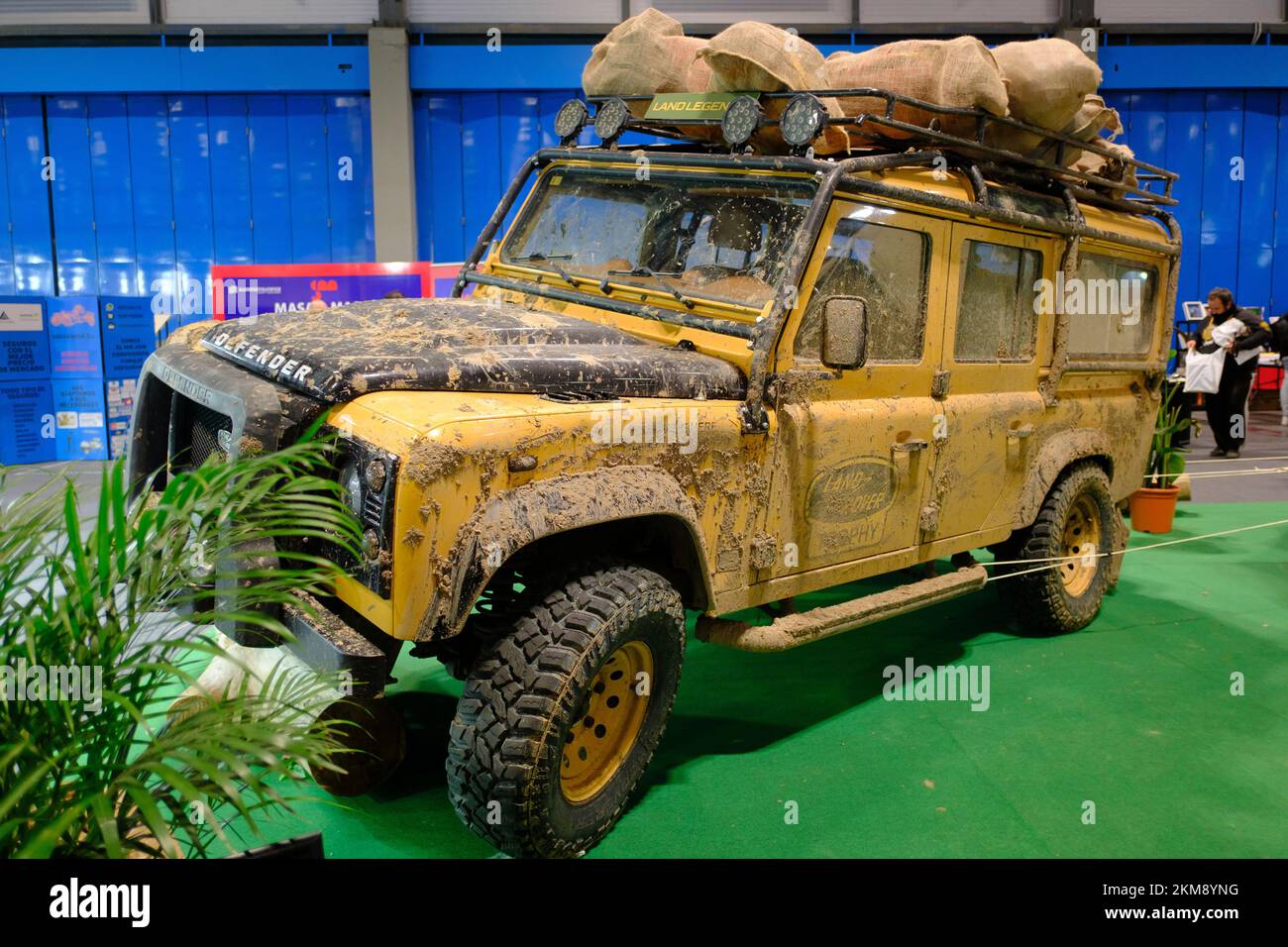 Land rover defender td4 hi-res stock photography and images - Alamy