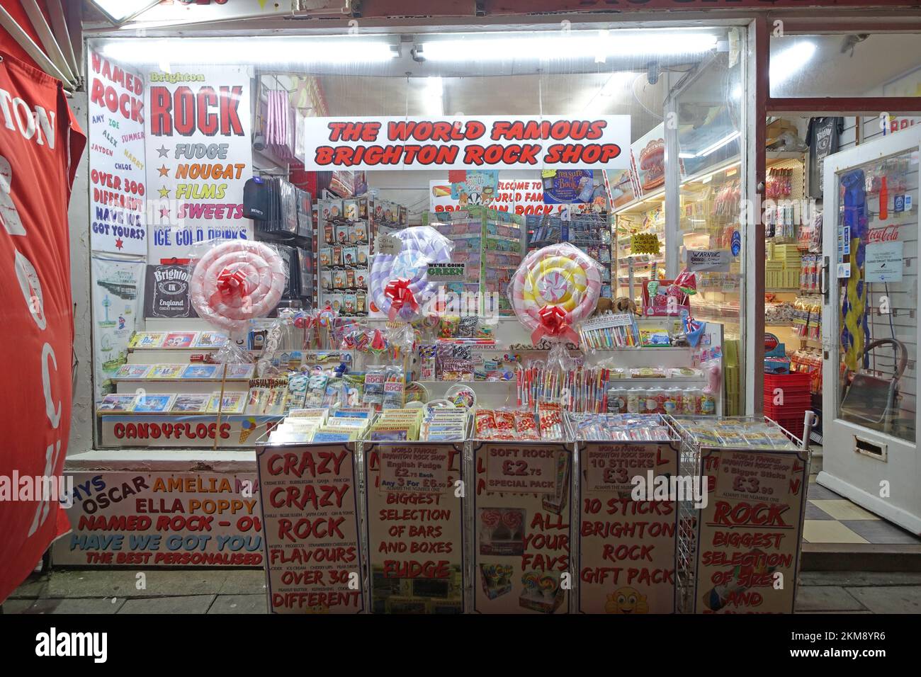 Brighton rock shop, Brighton, England Stock Photo - Alamy