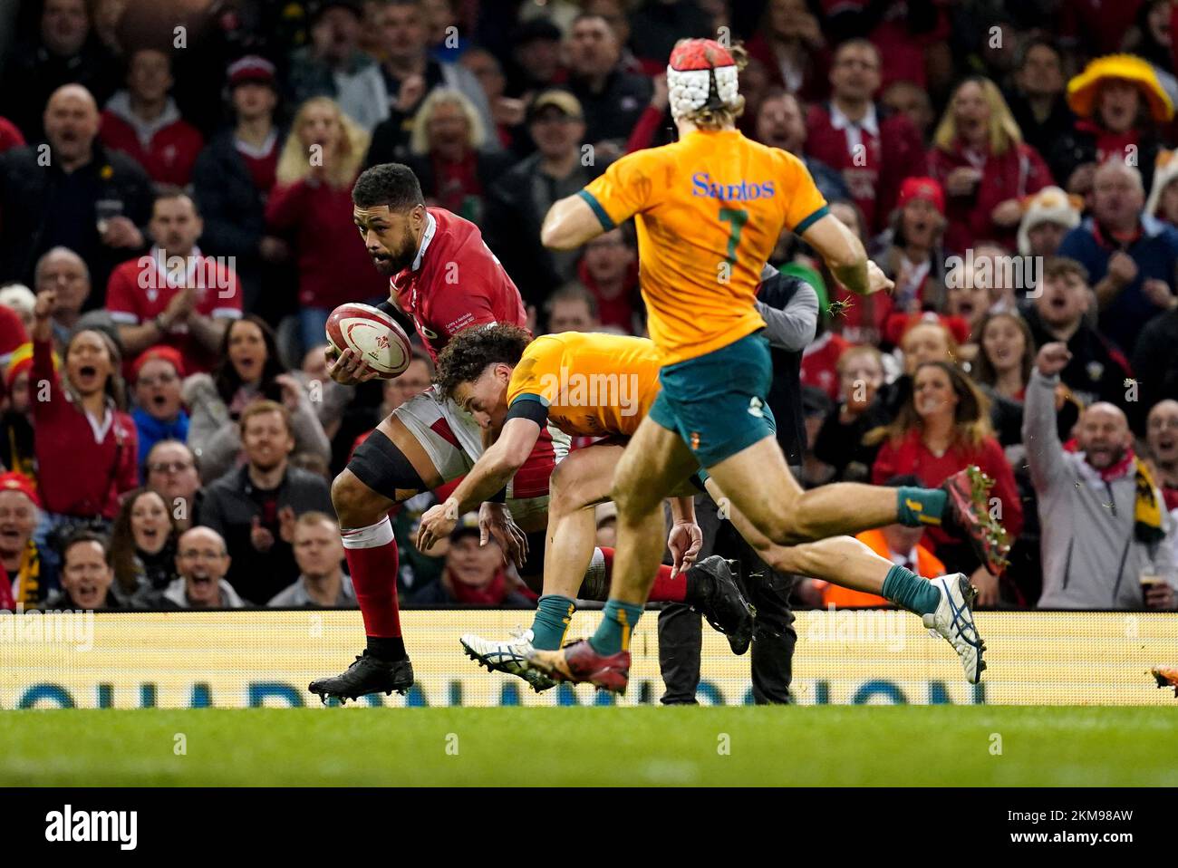 Taulupe faletau wales 2022 hi-res stock photography and images - Alamy