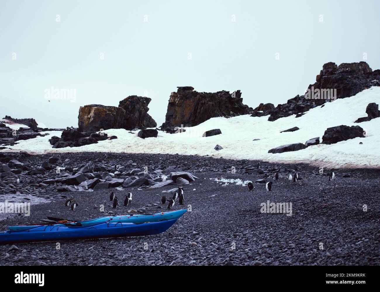 Early snow on beach hi-res stock photography and images - Alamy