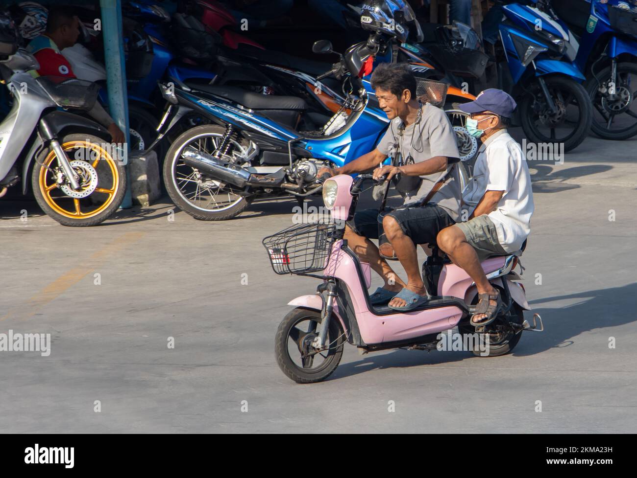 Electric scooter two people hi-res stock photography and images - Alamy