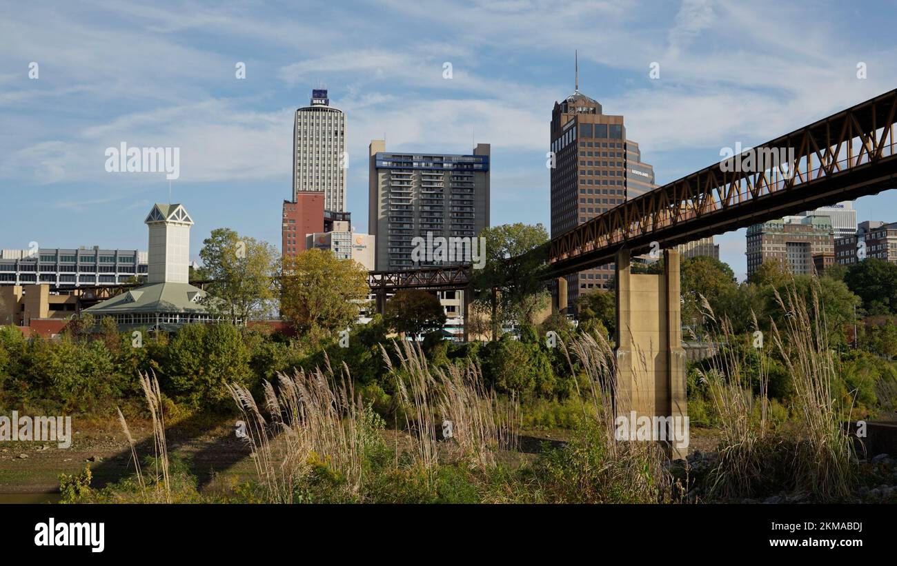 Railway Bridge to Mud Island in the city of Memphis - MEMPHIS, UNITED ... Railway Bridge to Mud Island in the city of Memphis - MEMPHIS, UNITED ...