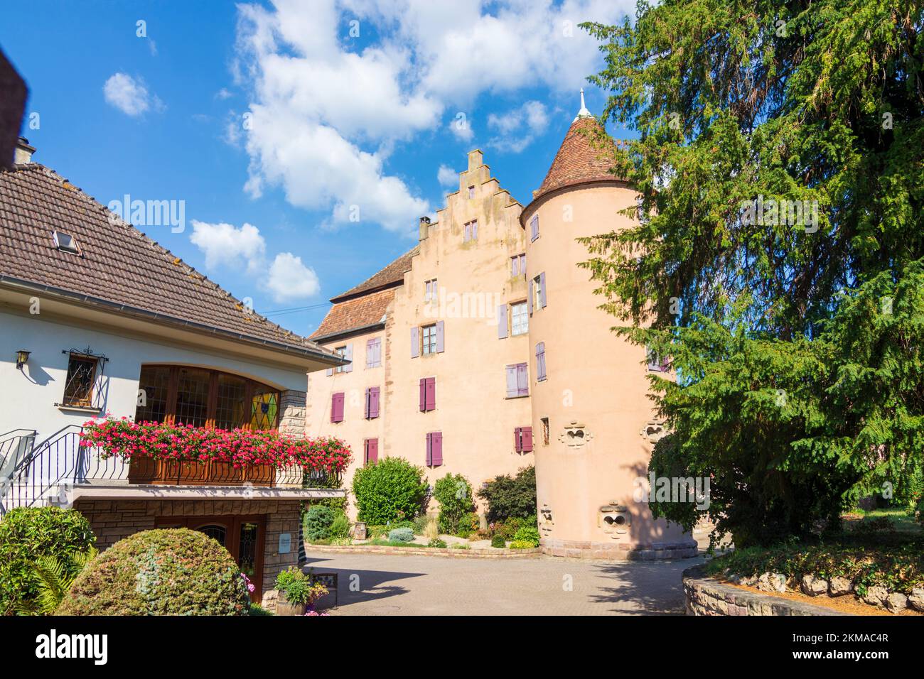 Soultzmatt (Sulzmatt): Château Wagenbourg Castle in Alsace (Elsass ...