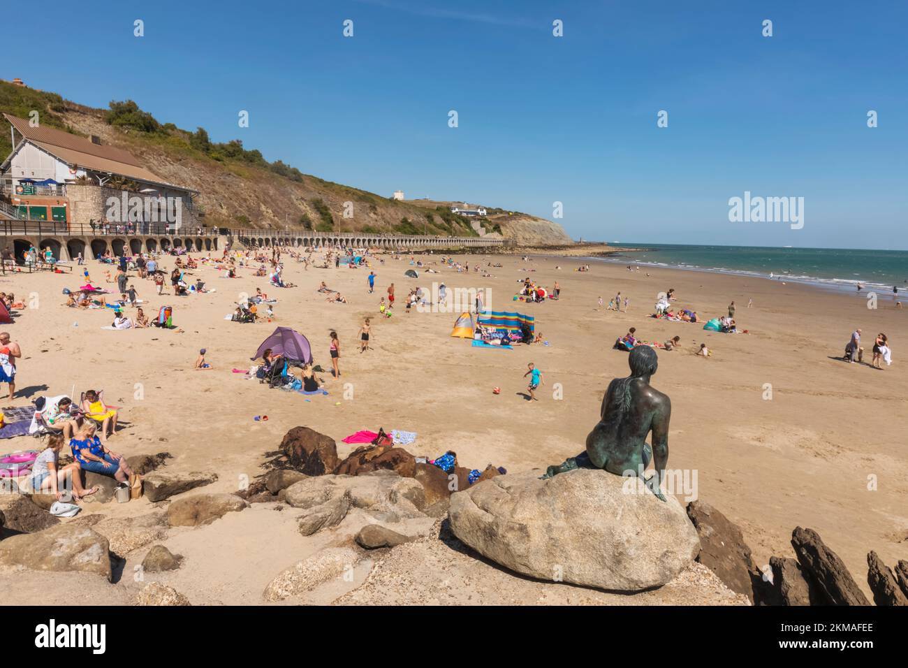 England, Kent, Folkestone, Sunny Sands Beach, Sculpture of Georgina ...