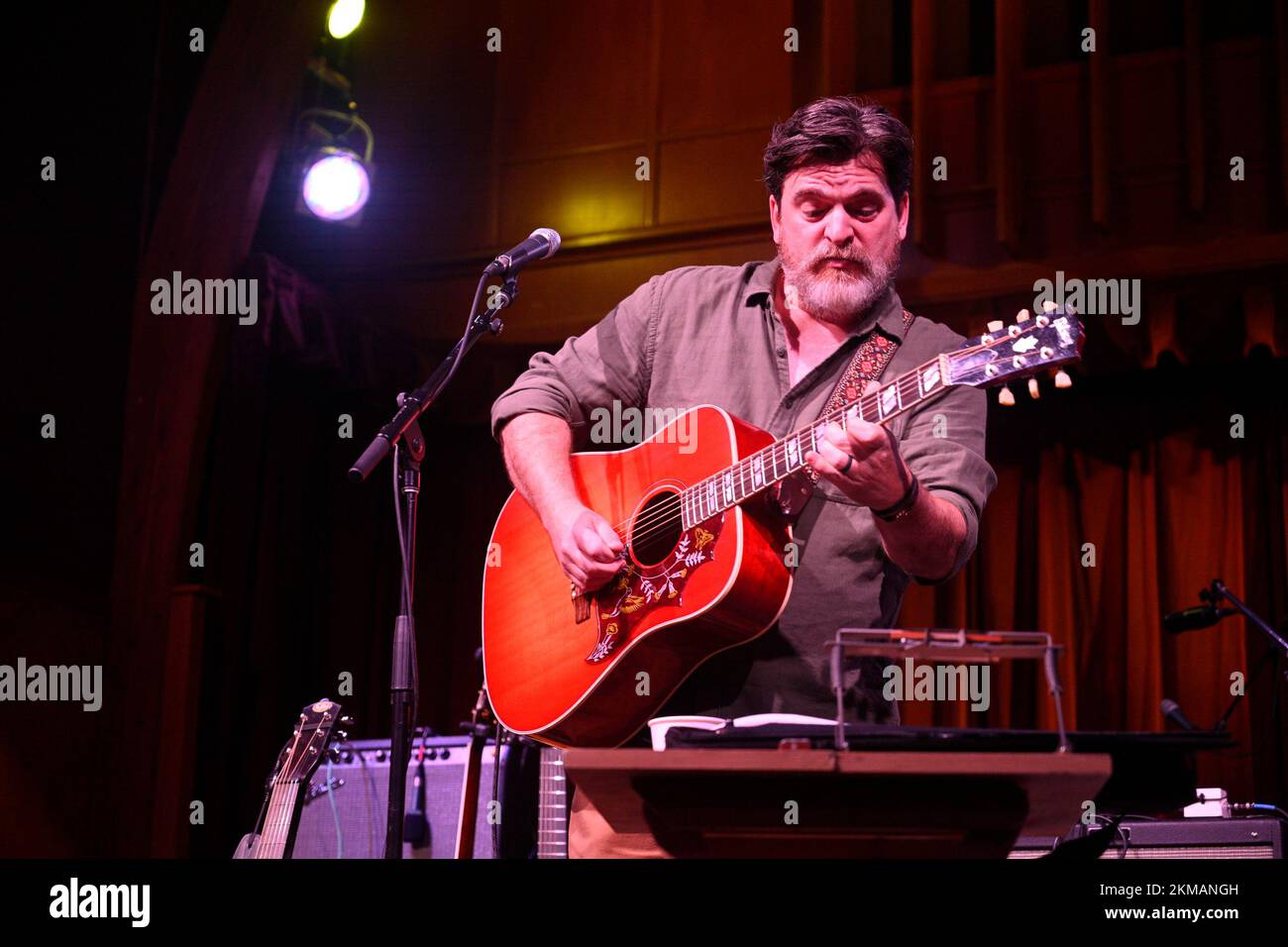 Jeff Plankenhorn in concert, Rogue Folk Club, Vancouver Stock Photo - Alamy