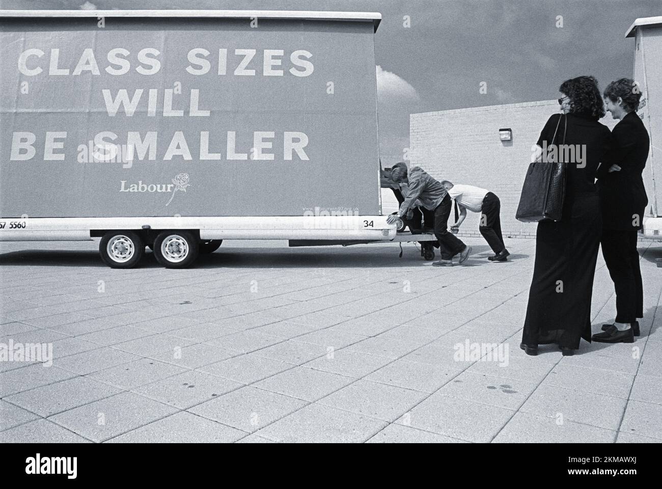 Labour manifesto 1997 hi-res stock photography and images - Alamy