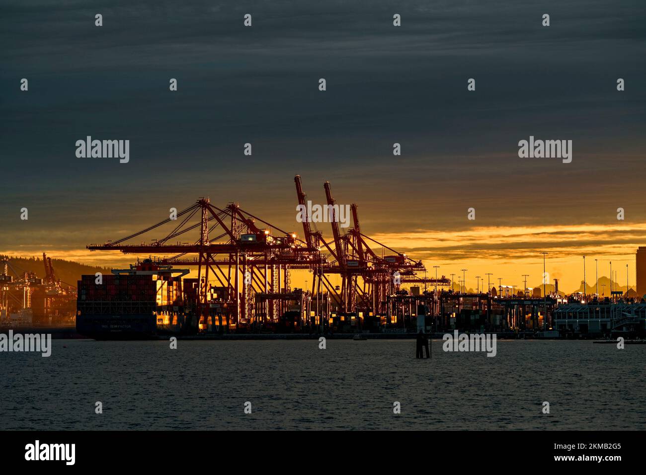 Vancouver centerm terminal hi-res stock photography and images - Alamy