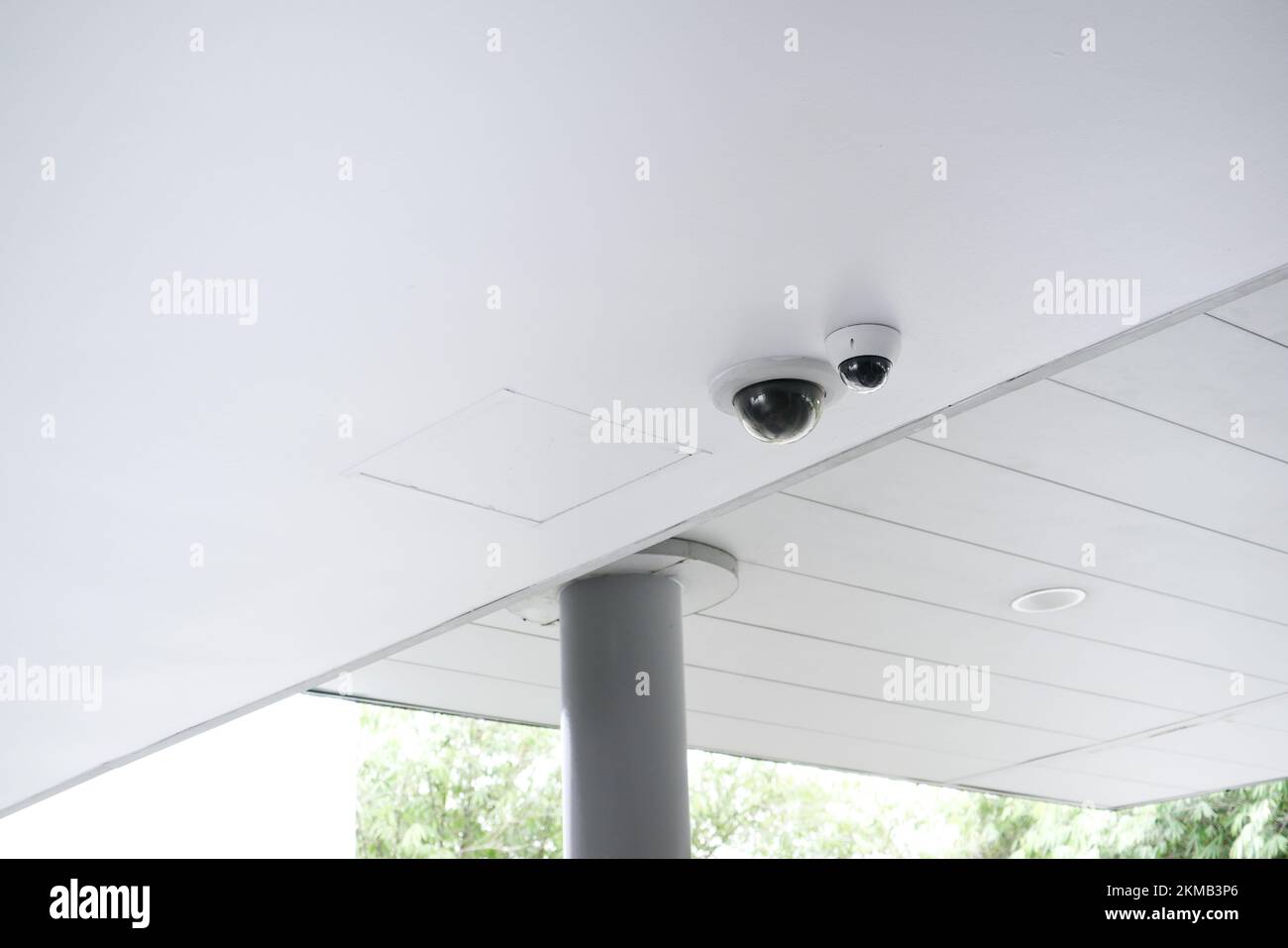 Modern CCTV camera on a wall Stock Photo - Alamy
