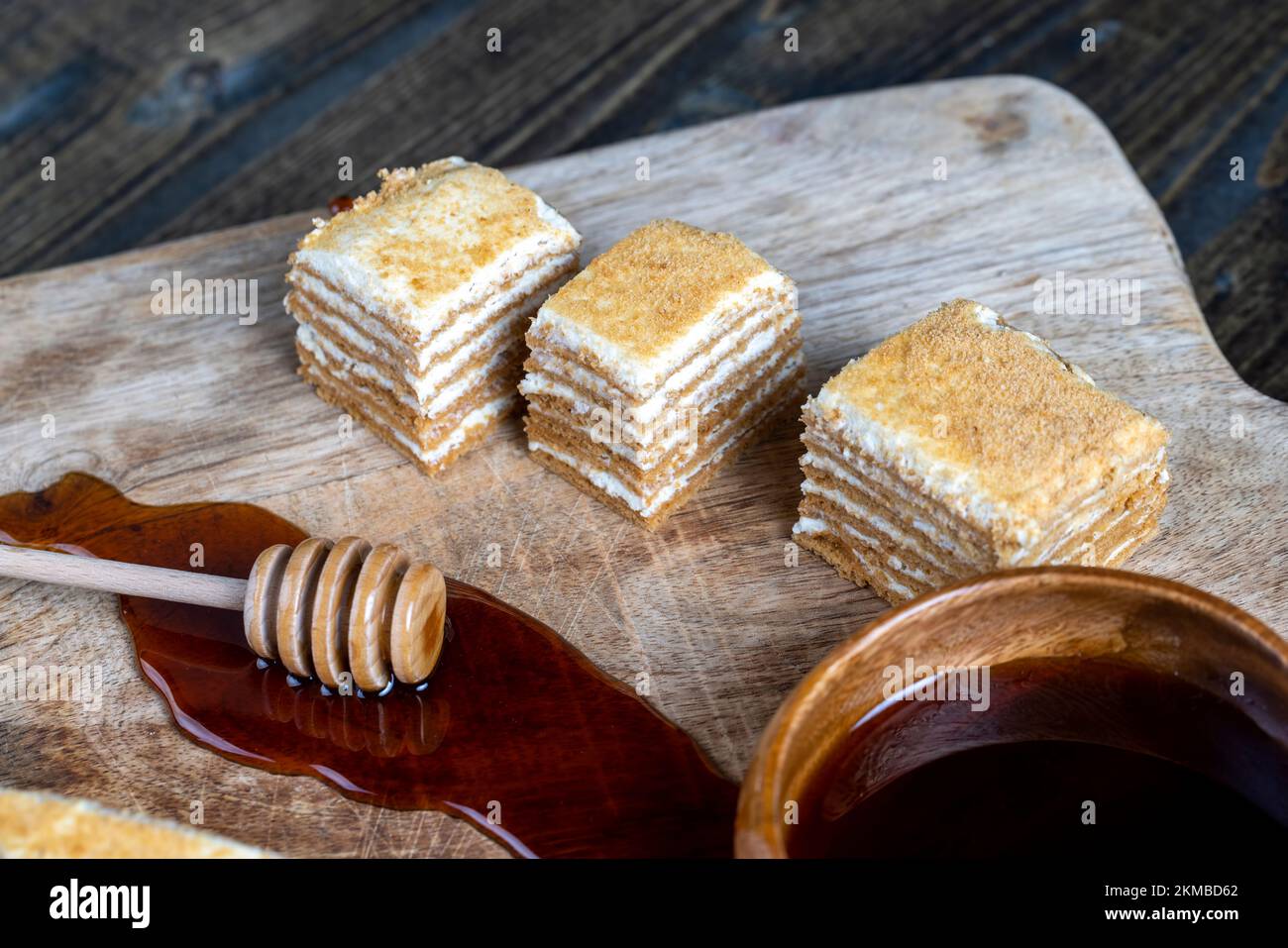 cake made of thin honey cakes and a thin creamy layer with vanilla ...