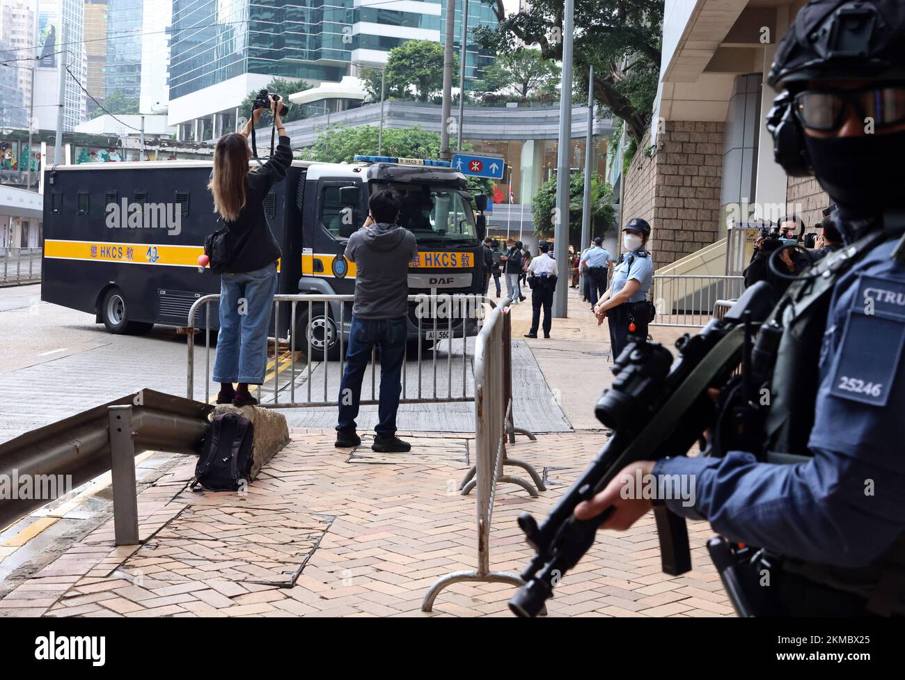 Six former executive staff members of Apple Daily, Law Wai-kwong ...