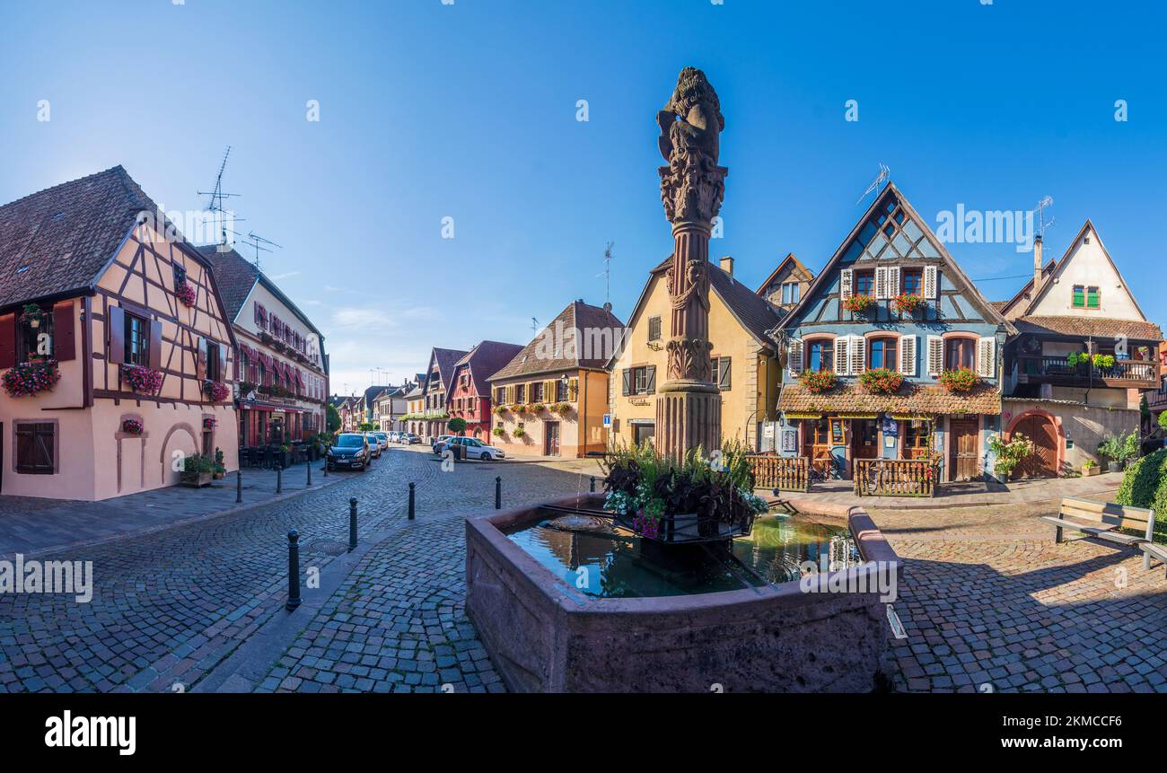 Ribeauville (Rappoltsweiler, Rappschwihr): fountain at square place de ...