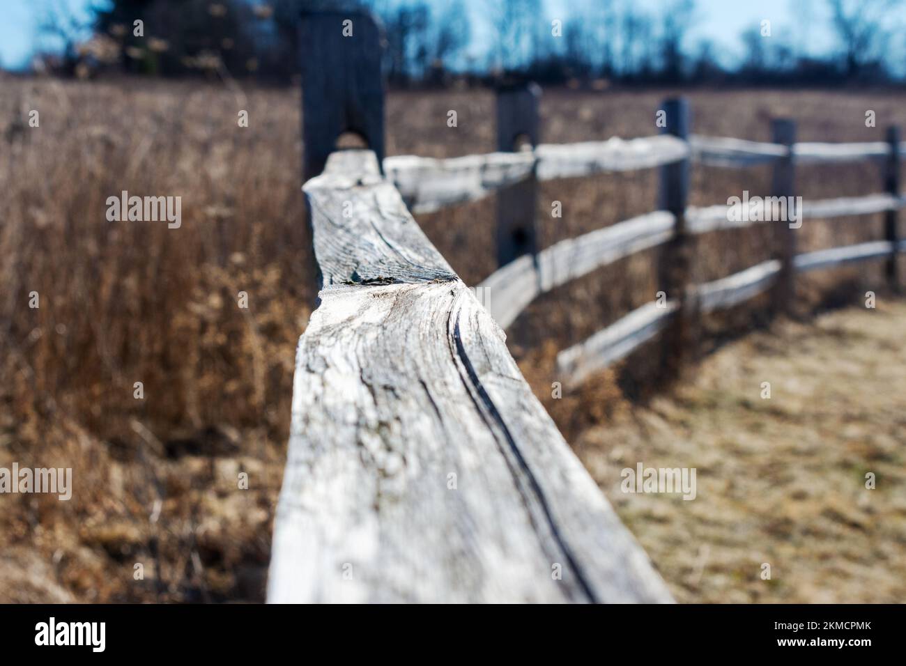 Overlook fence hi-res stock photography and images - Alamy