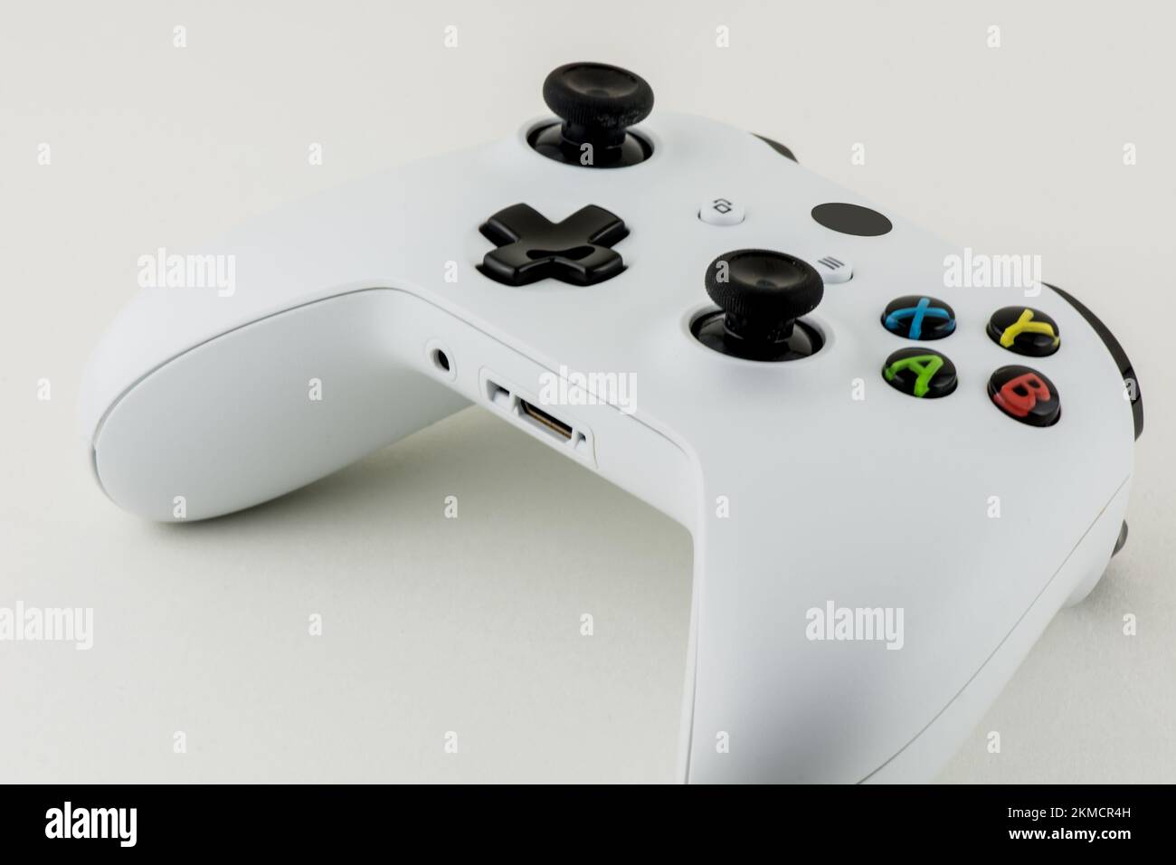 Wireless controller video game kids hi-res stock photography and images ...