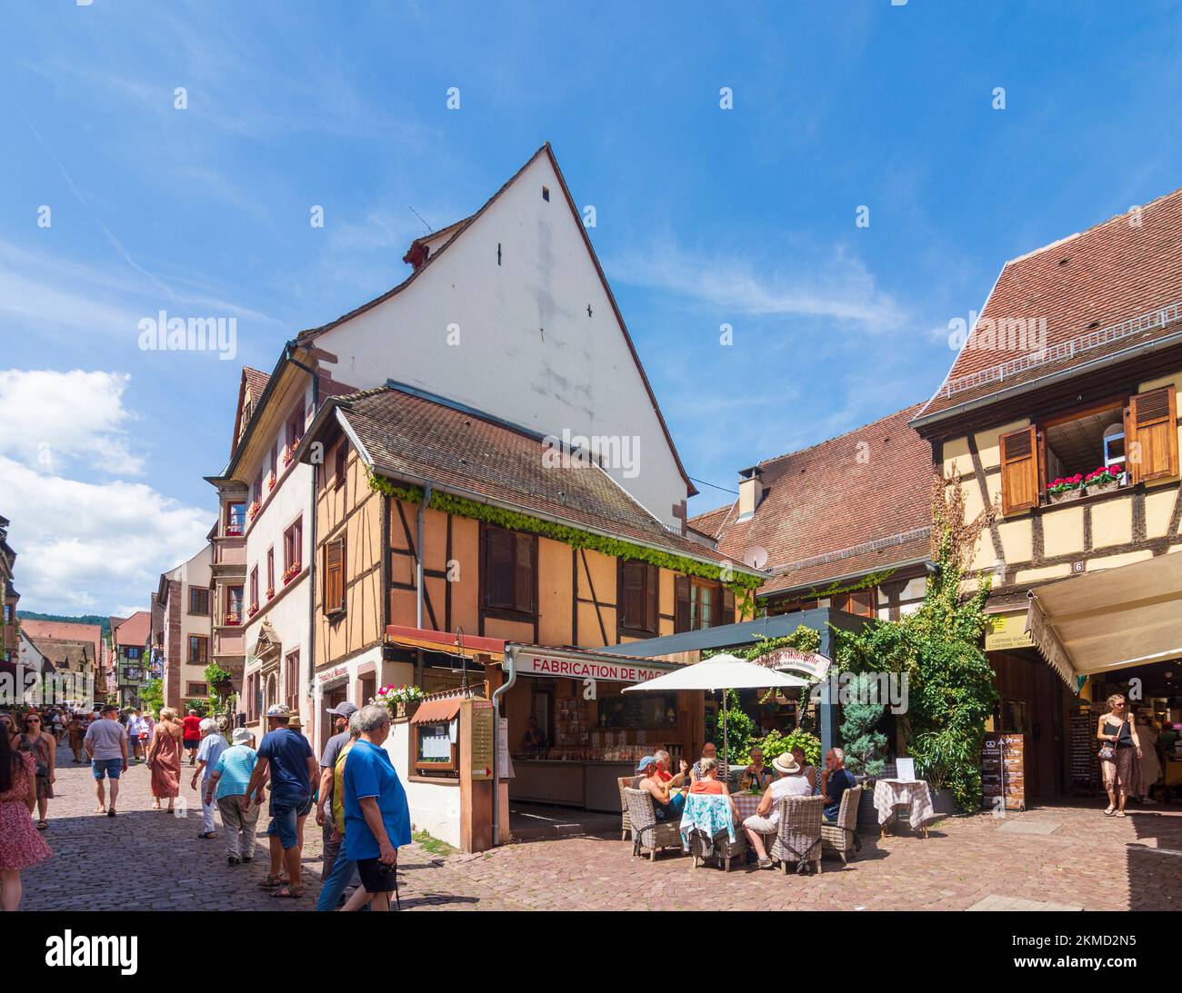 Riquewihr (Reichenweier, Richewihr): Old Town, half-timbered houses in ...