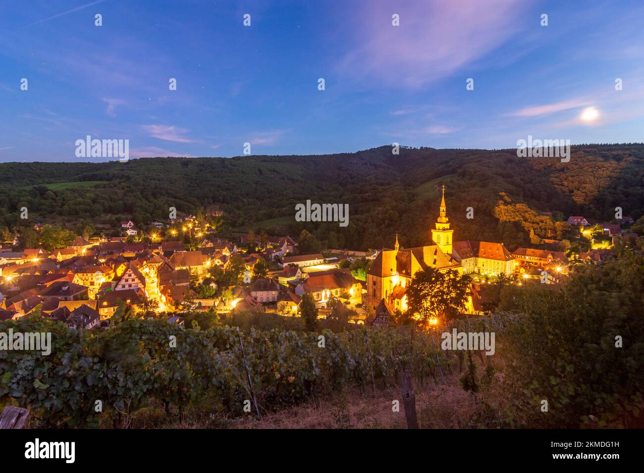 Andlau: village Andlau, vineyards, Vosges Mountains in Alsace (Elsass ...