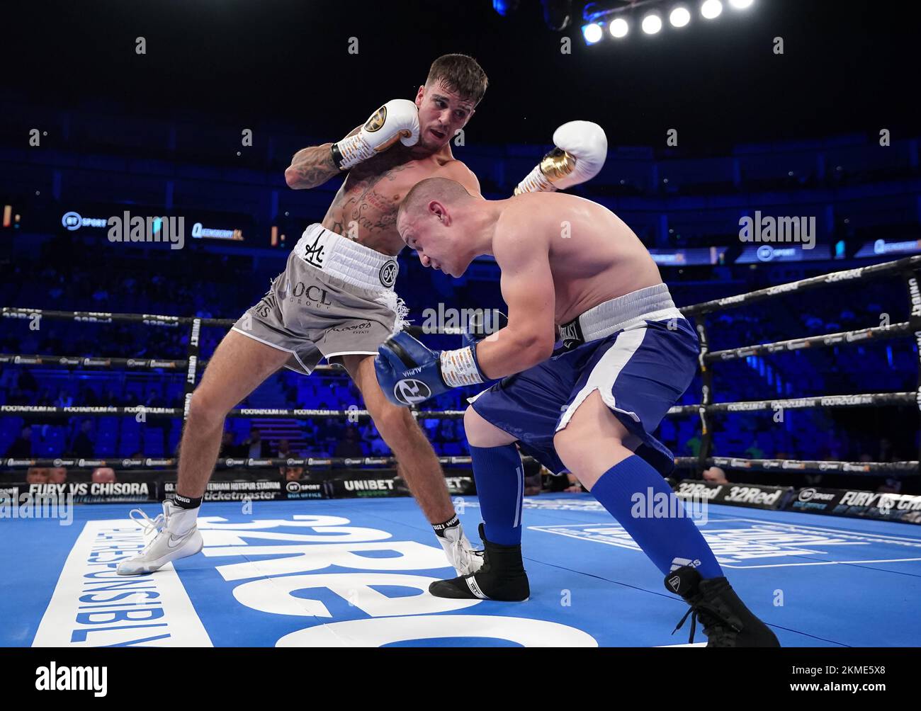 Sonny Ali (left) against Georgi Velichkov in the welter weight bout at ...