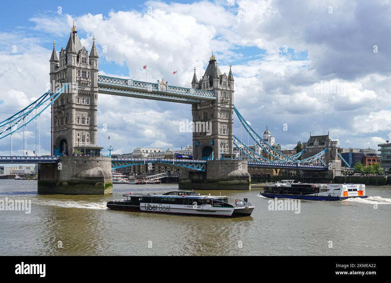 The Tower Bridge on the River Thames in London, England United Kingdom ...