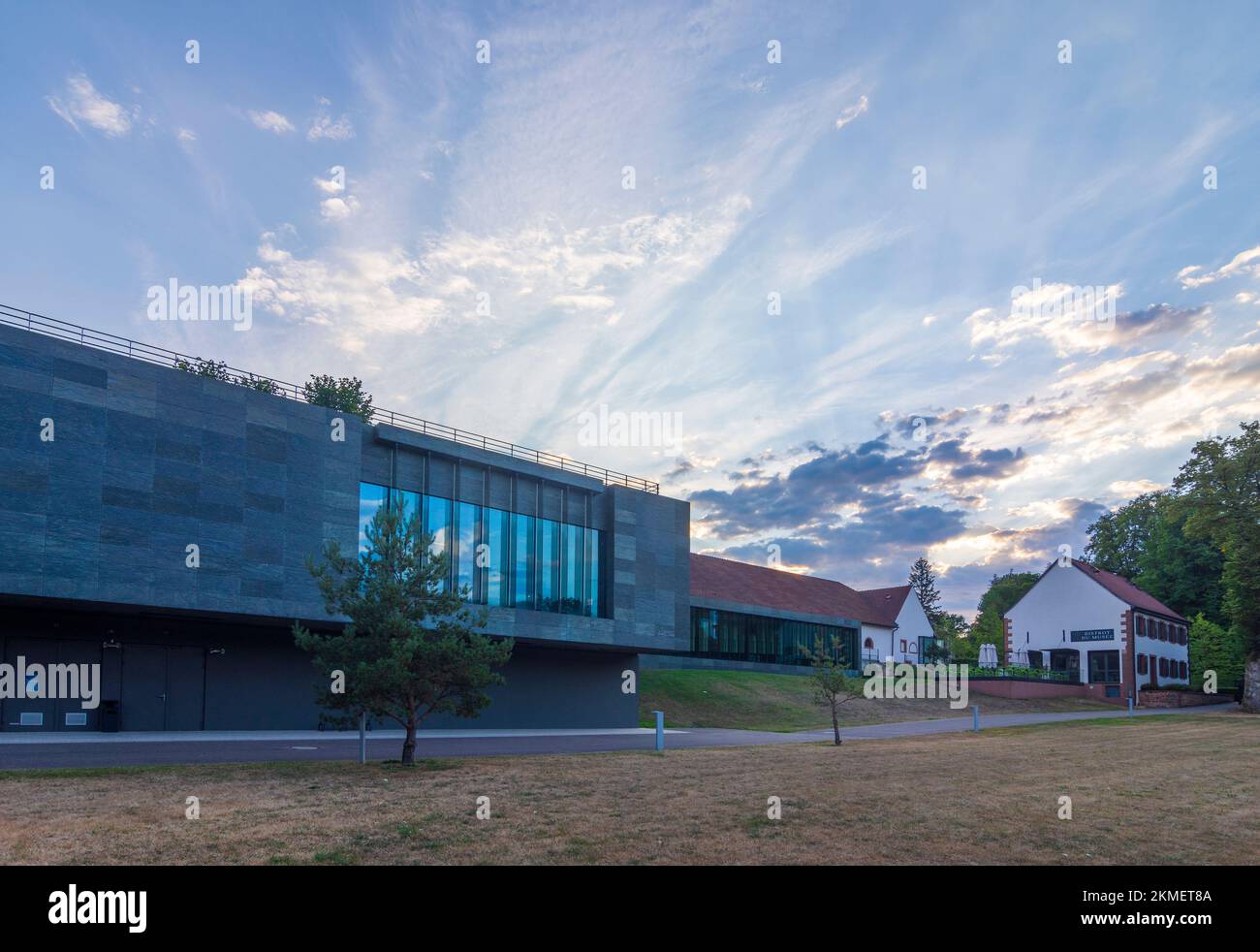 Wingen-sur-Moder (Wingen an der Moder): museum Musée Lalique in Alsace ...