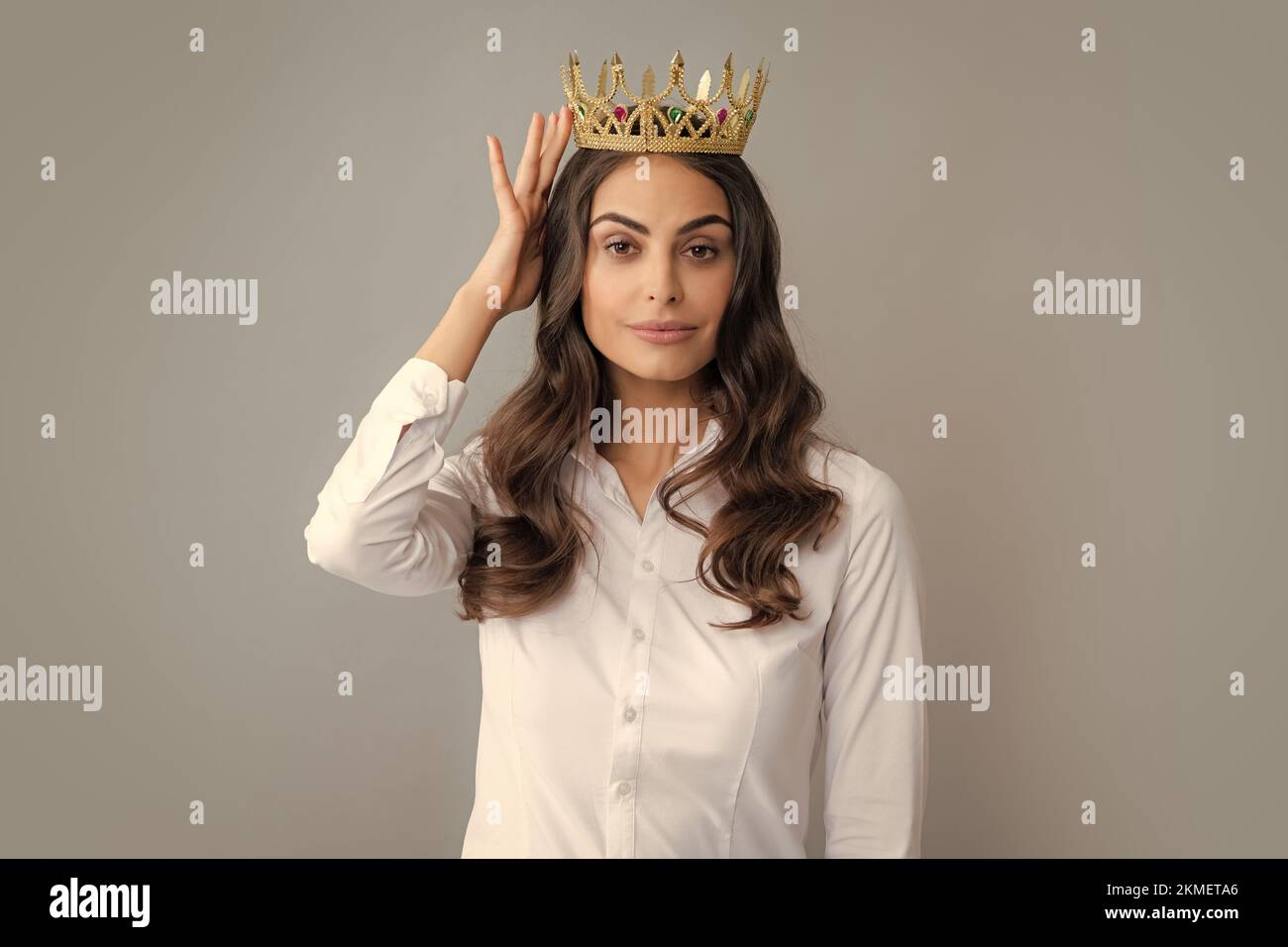Portrait of woman queen. Gorgeous girl with crown. Party celebration ...