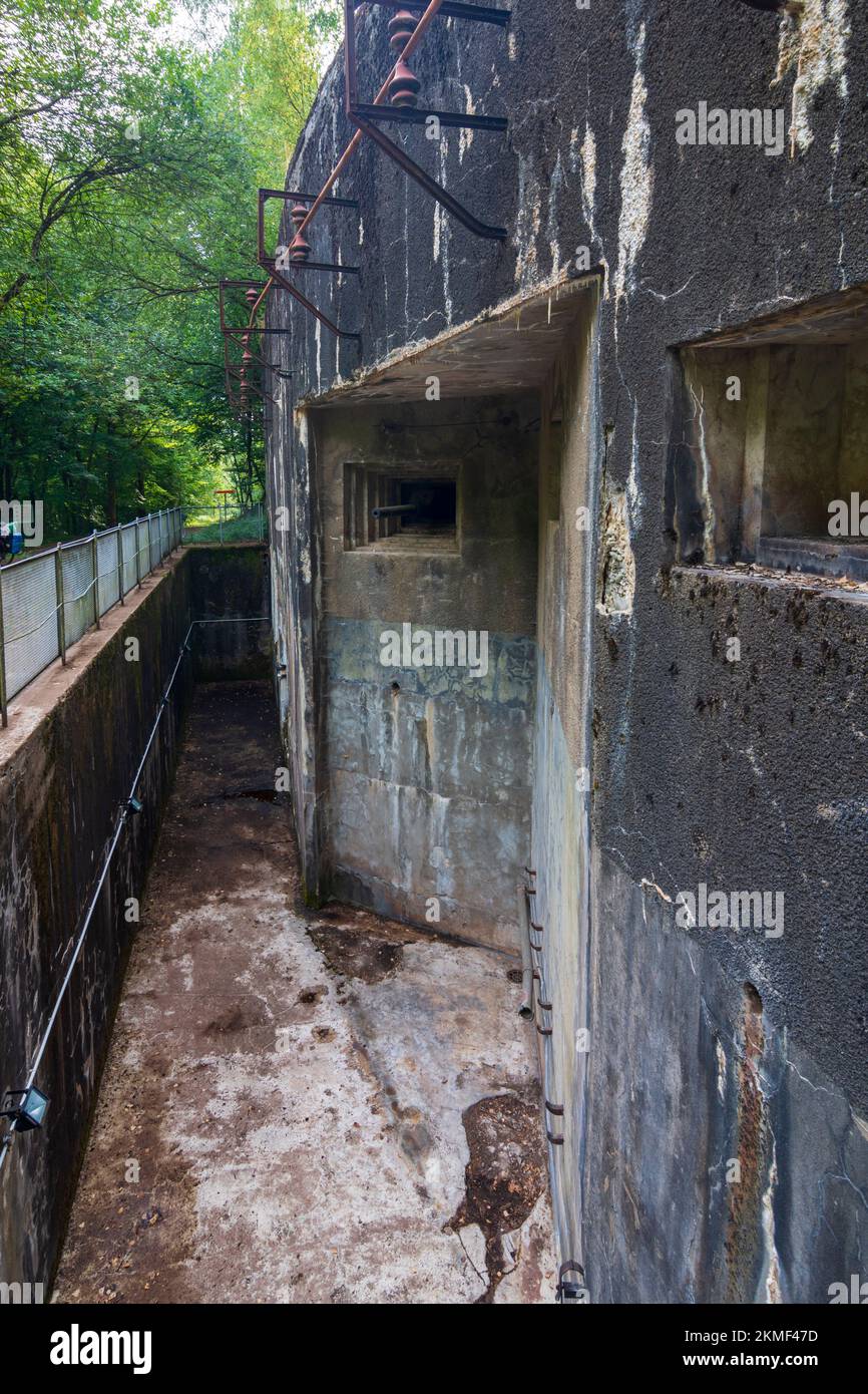 Siersthal (Sierstal, Siirschel): Ouvrage Simserhof is a gros ouvrage of ...