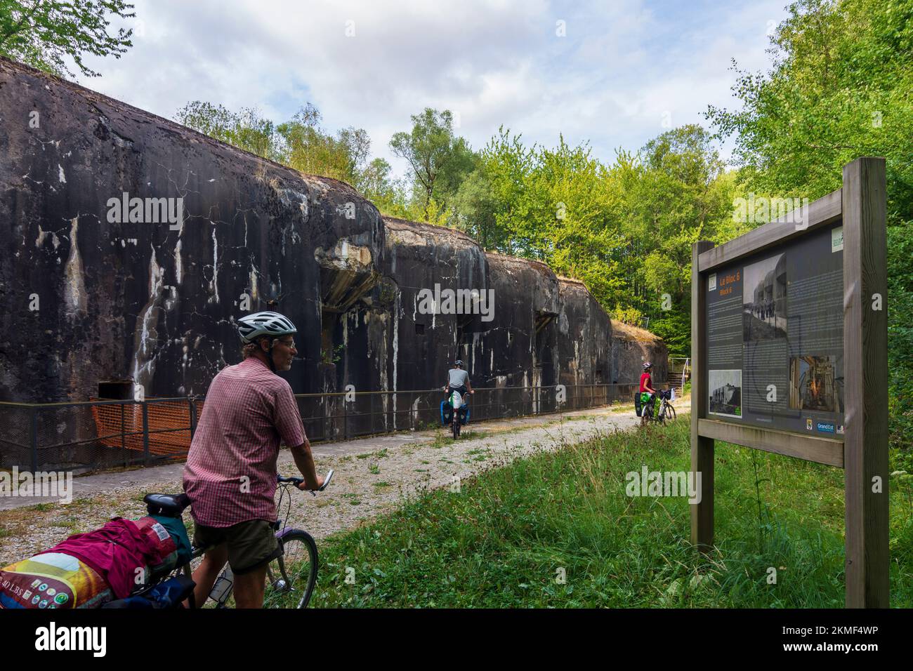 Siersthal (Sierstal, Siirschel): Ouvrage Simserhof is a gros ouvrage of ...