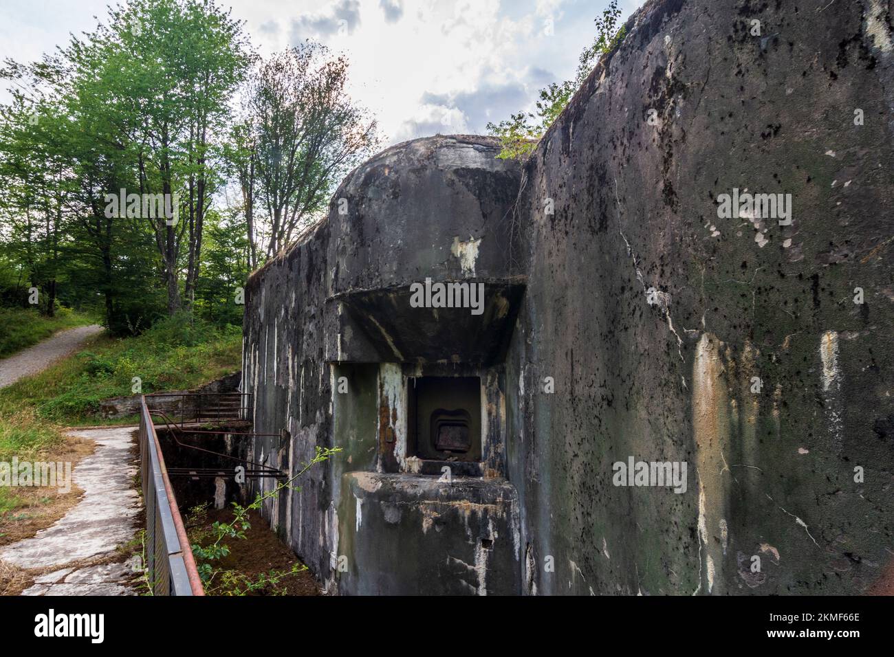 Siersthal (Sierstal, Siirschel): Ouvrage Simserhof is a gros ouvrage of ...