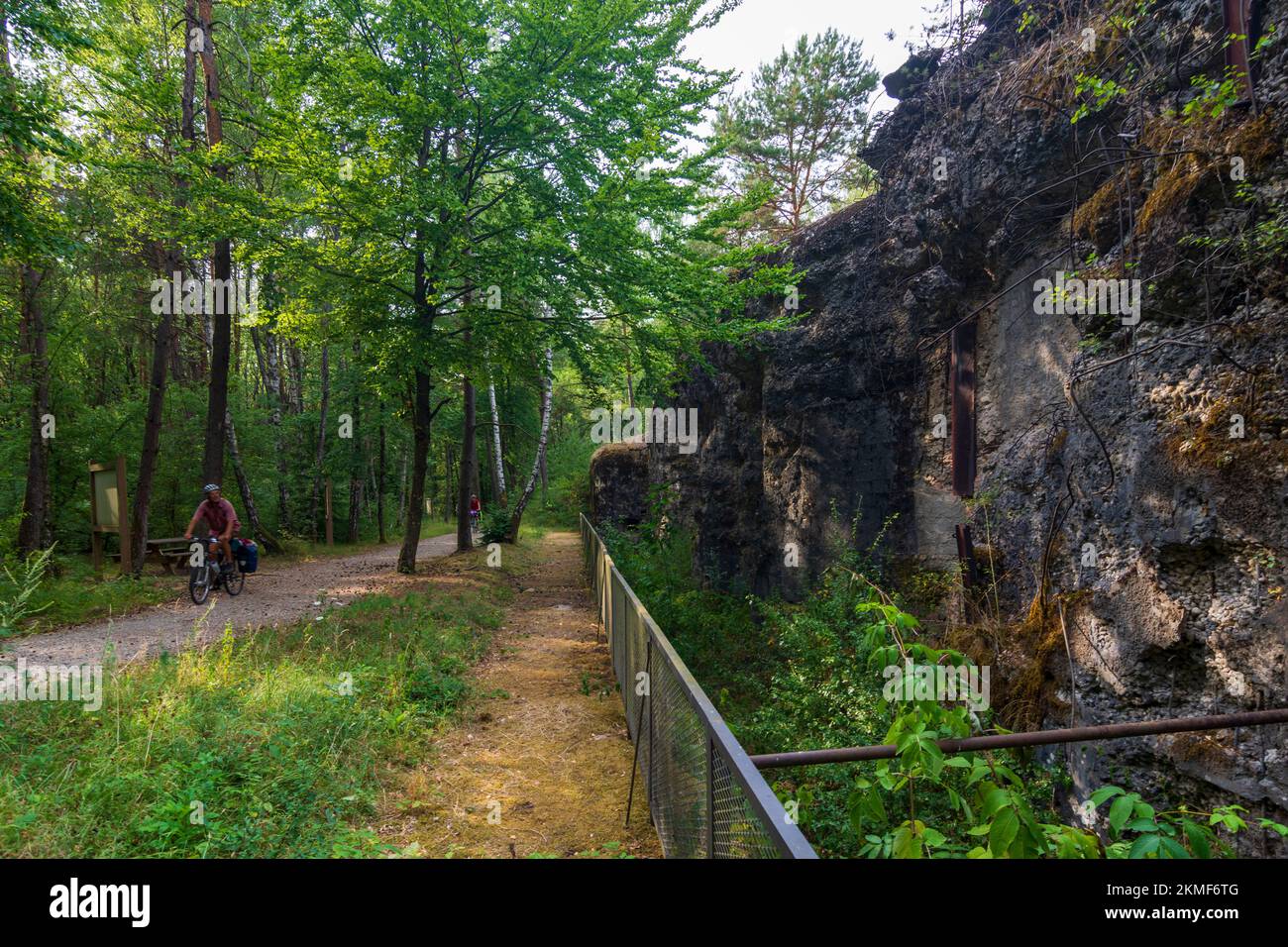 Siersthal (Sierstal, Siirschel): Ouvrage Simserhof is a gros ouvrage of ...