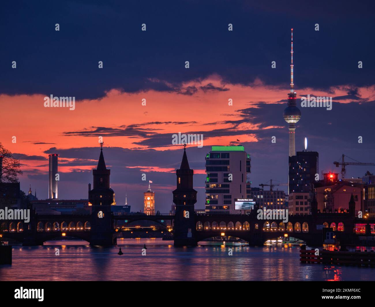 Rathaus berlin sunset hi-res stock photography and images - Alamy